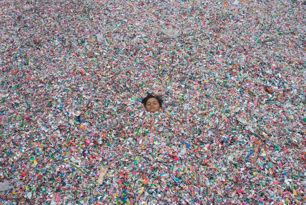 How Does Plastic Pollution Affect Humans? | Earth.Org