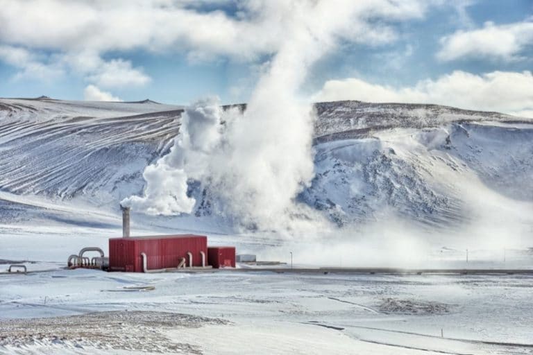 The Main Advantages and Disadvantages of Geothermal Energy | Earth.Org