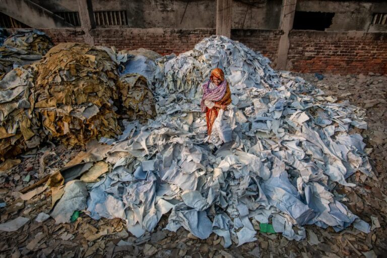 10 Concerning Fast Fashion Waste Statistics | Earth.Org