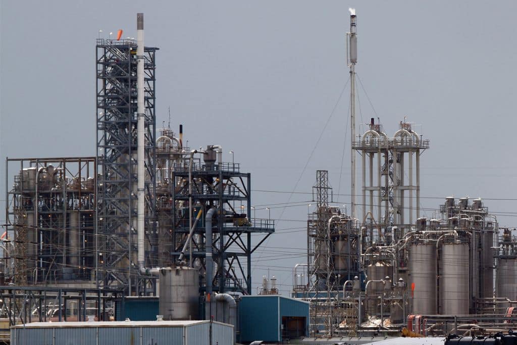 Three-Day Chemical Plant Fire in Texas Poses Minimal Health Risk, Shell ...
