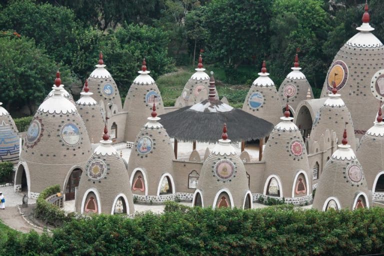 What Is an Ecovillage and How Does it Work? | Earth.Org